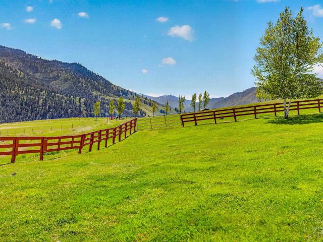 213 Little Salmon Overlook