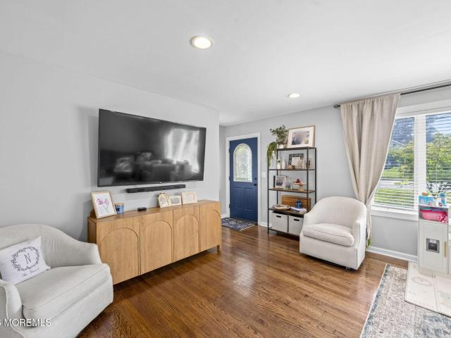 213 Lloyd Road