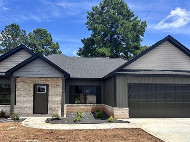 213 Lydia Dr, Bonaire, GA 31005