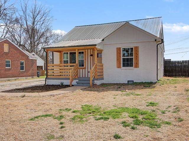 213 Mockingbird Dr