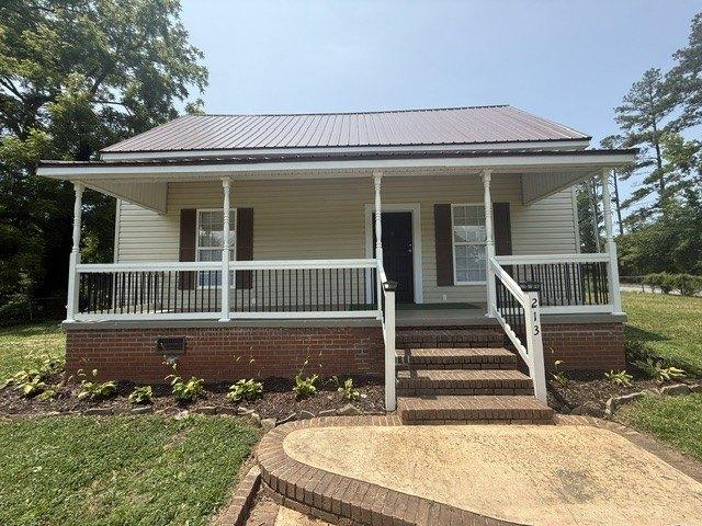 213 Magnolia St, Clinton, SC 29325