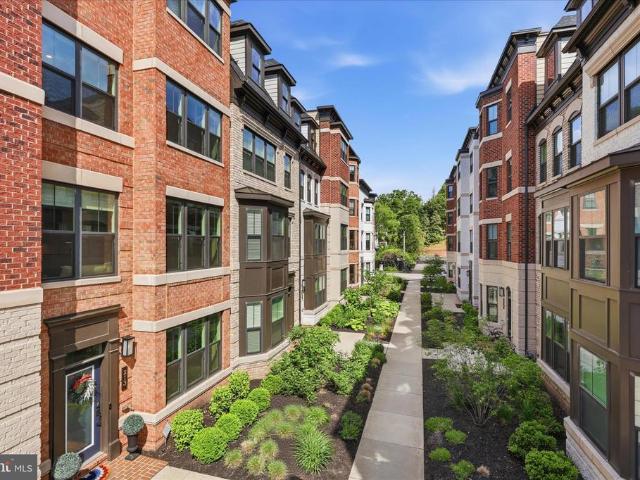 213 Market Square NW # 19