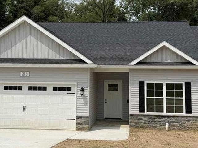 213 McFarland St, Grand Blanc, MI 48439