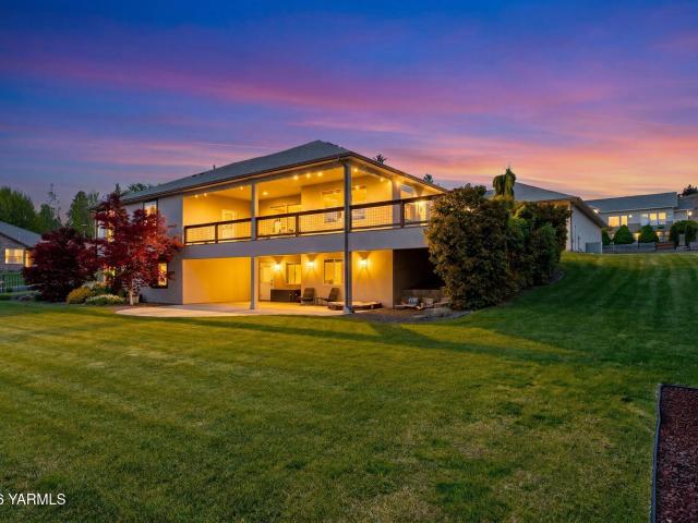 213 N 93rd Ave, Yakima, WA 98908 | MLS #26 1179 | Compass