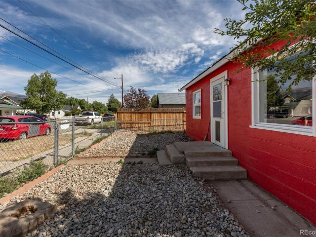 213 N Colorado Avenue