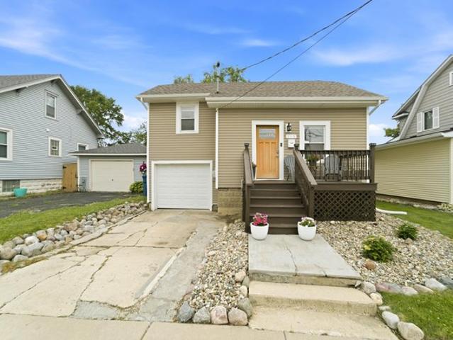 213 N East St, Crown Point, IN 46307