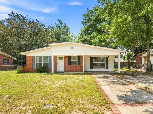 213 Newcastle Dr, Fort Walton Beach, FL 32547