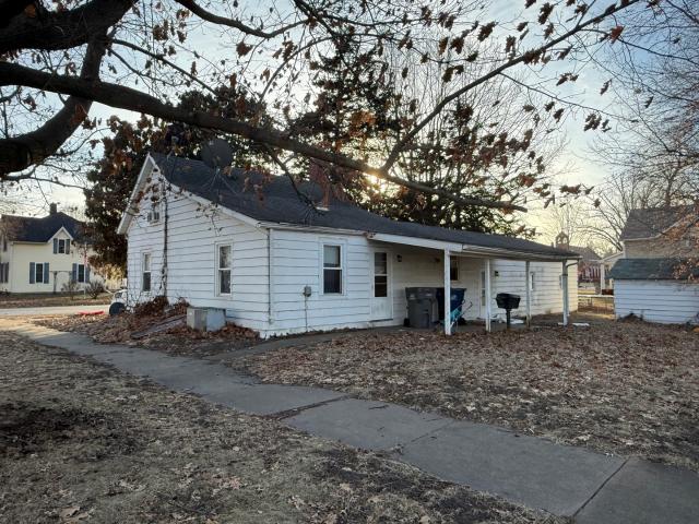 213 NE 4th Street