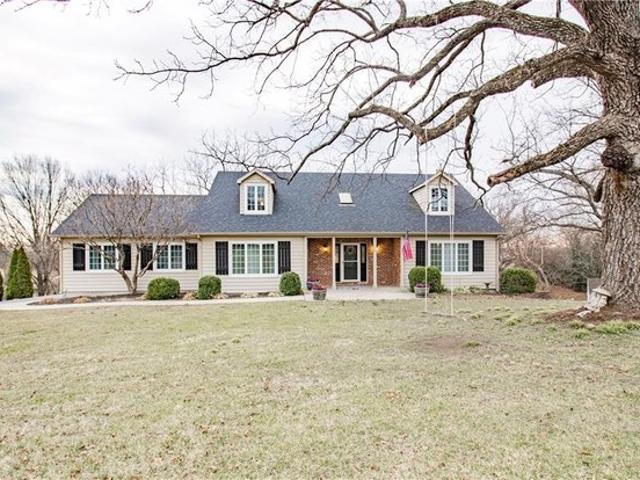213 NE 51st Rd, Warrensburg, MO 64093
