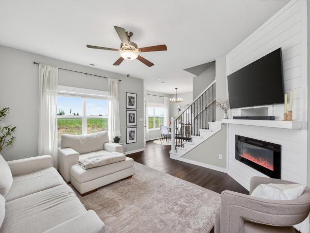 213 NE Glendale Lane