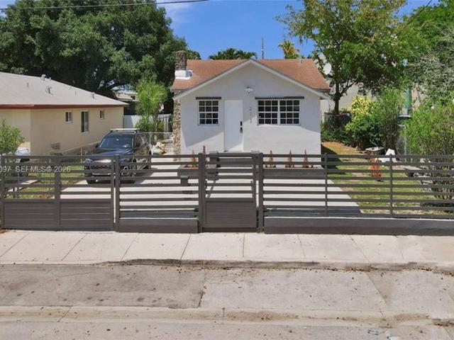 213 NW 34th Ter, Miami, FL 33127