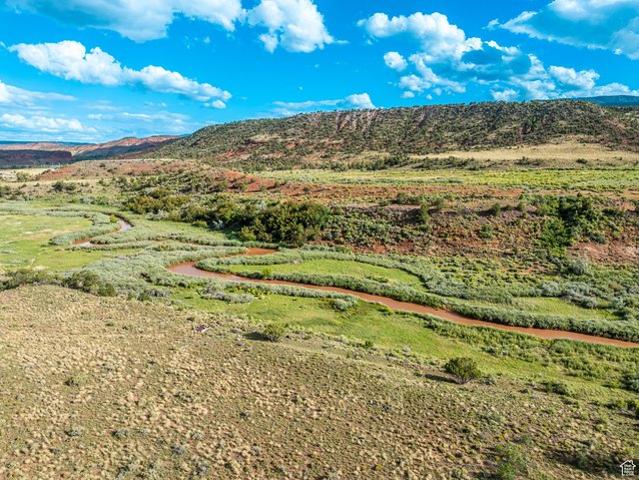 213 S 975 W Unit 4, Torrey, UT 84775