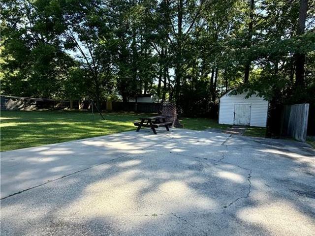 213 S College DR