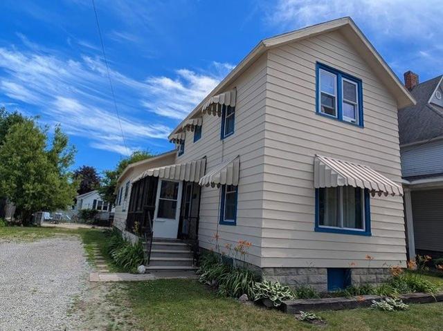 213 S Henry St, Bay City, MI 48706