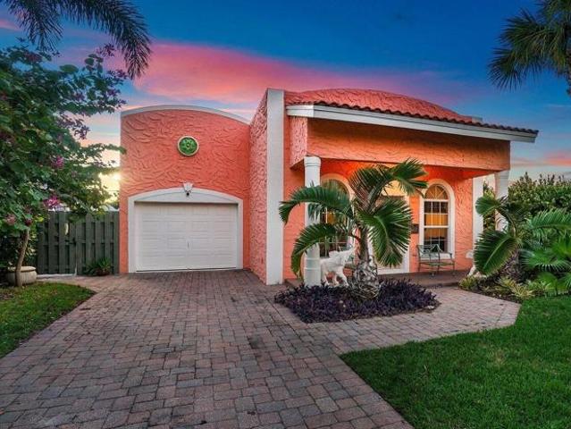 213 S M St, Lake Worth Beach, FL 33460