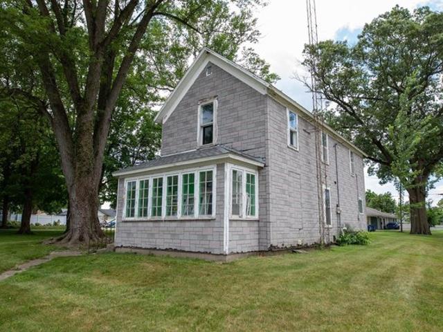 213 S Slate St, Culver, IN 46511