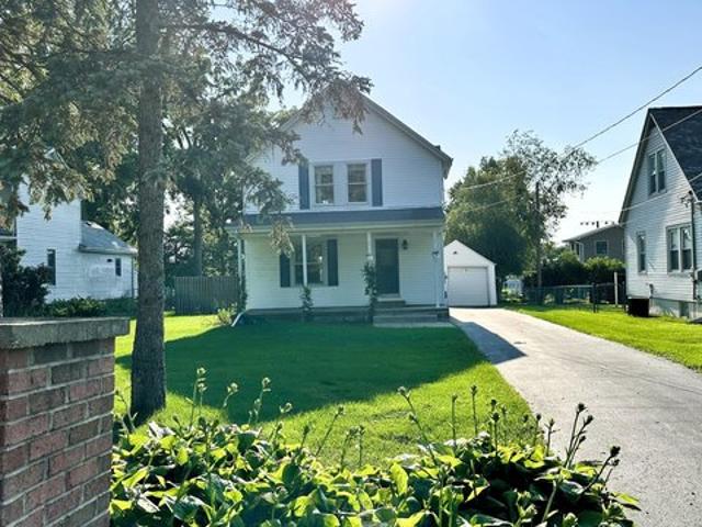 213 S Swift St, Winnebago, IL 61088