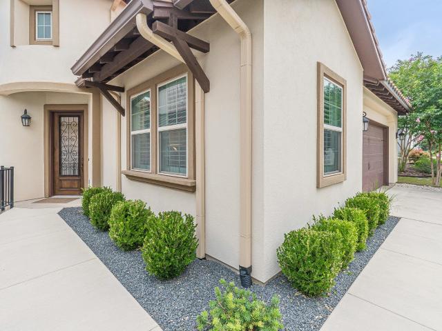 213 Sowing Oak Dr