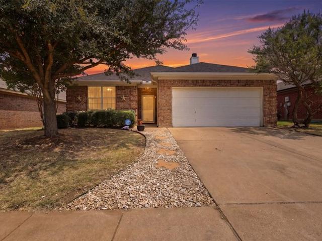 213 Sardius Blvd, Granbury, TX 76049