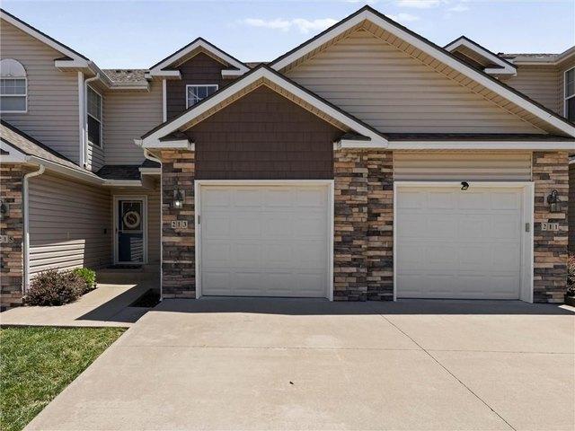 213 Pointe Ln, Raymore, MO 64083