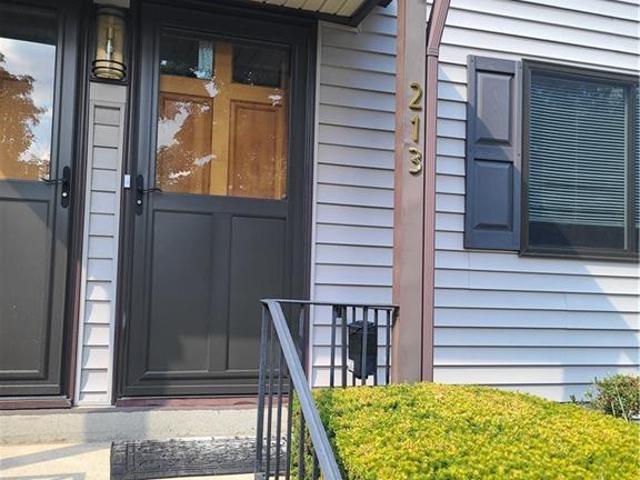 213 Rose Street 2106