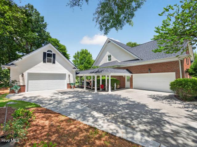 213 Red Fox Run Drive