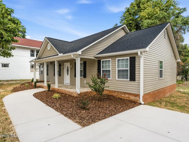 213 Rice Street