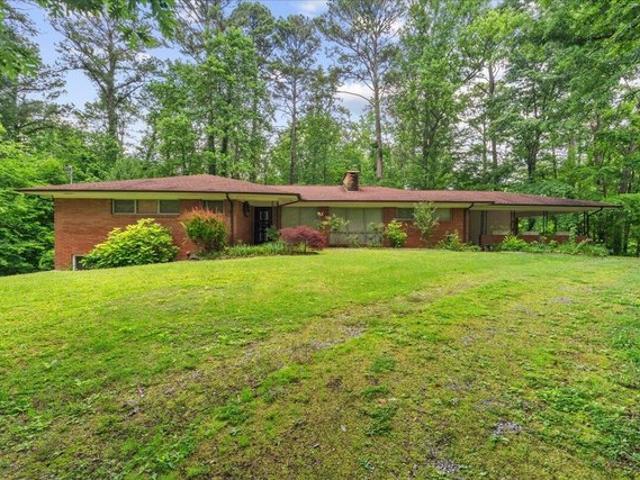 213 Ridge Crest Dr, Dalton, GA 30721