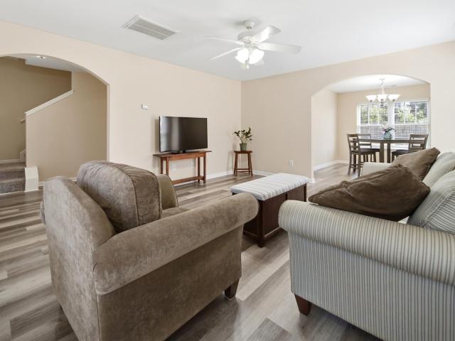 213 Riglaw Circle