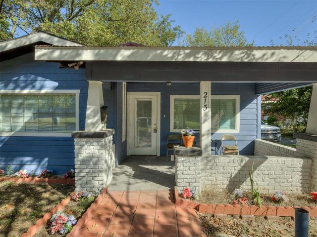 213 W 7th Street