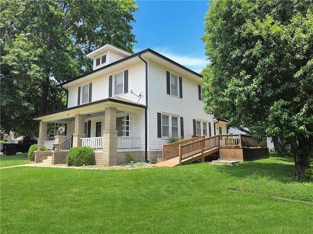 213 W 2nd St, Alma, MO 64001