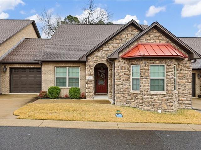 213 W Cobblestone Ct, Russellville, AR 72801