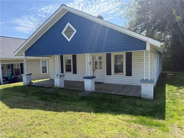 213 W Decatur St, Madison, NC 27025