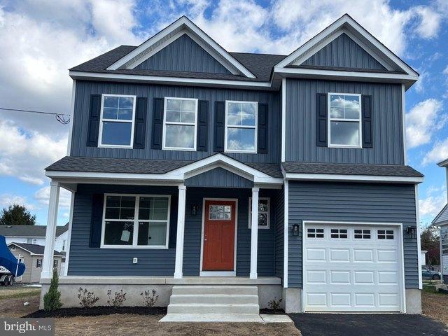 213 W High St, Clayton, NJ 08312