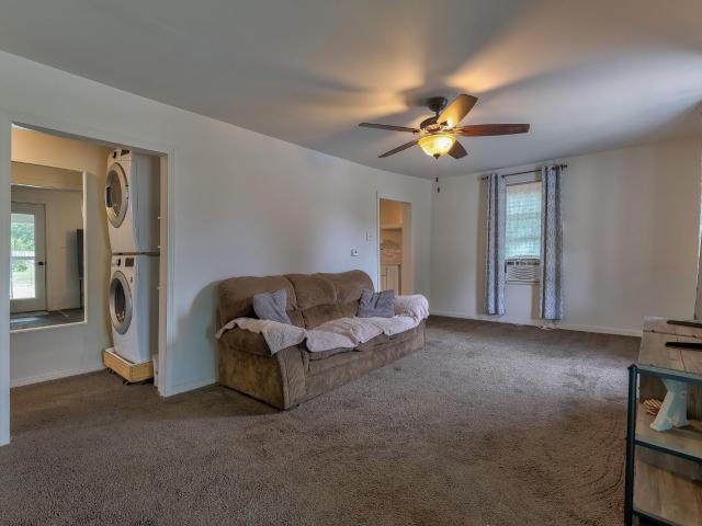 213 W Mulberry Street