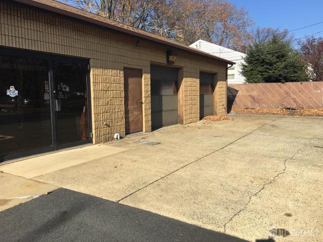 213 Woodbridge Avenue
