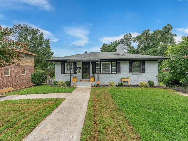 213 Woodview Avenue