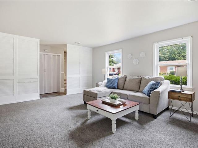 213 Ward DR