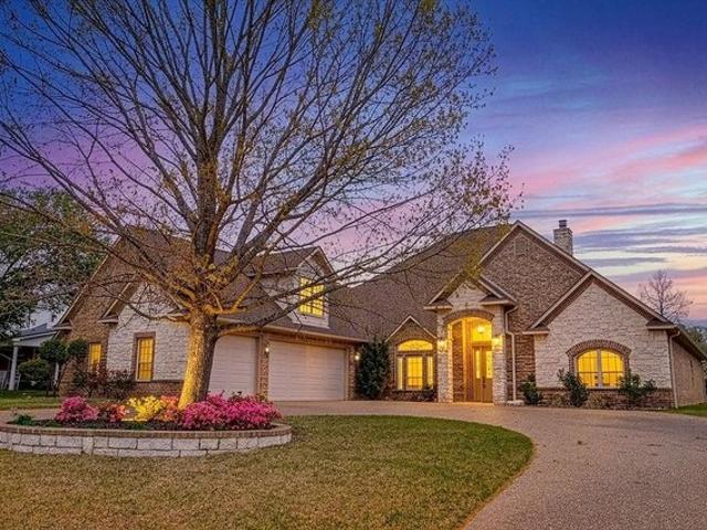 213 Winged Foot Dr, Hideaway, TX 75771