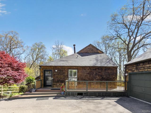 213 Vail Ln, North Salem, NY 10560 | MLS #986322 | Compass