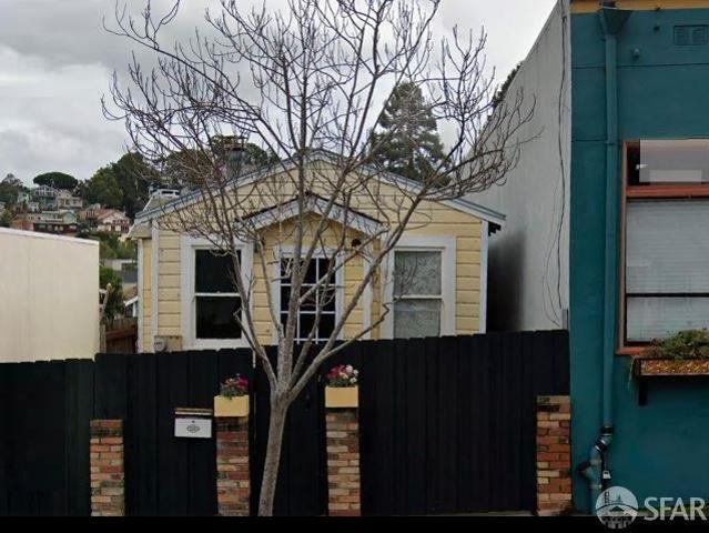 213 Visitacion Ave, Brisbane, CA 94005 | MLS #ML82042