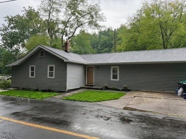 213 York Rd, Milford, NJ 08848