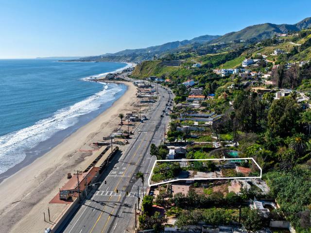 21443 Pacific Coast Hwy, Malibu, CA 90265 | MLS #26652 | Compass