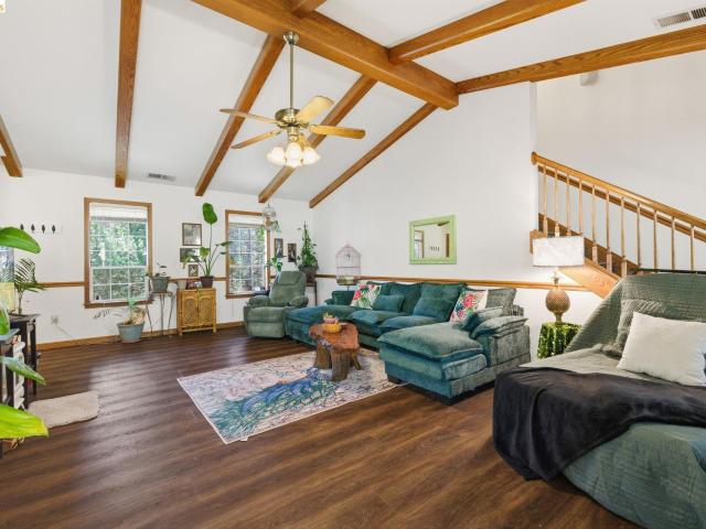 21440 N Tuolumne Rd