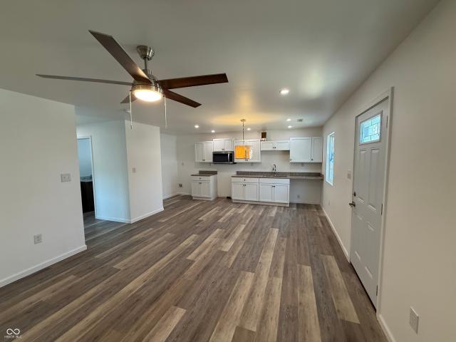 2144 N Drexel Avenue