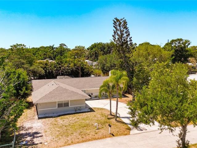 2144 Oak Ter, Sarasota, FL 34231 | MLS #C7525