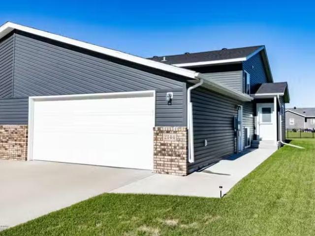 2144 ADMIRAL DR W, WEST FARGO, ND 58078 Duplex For Sale MLS#.
