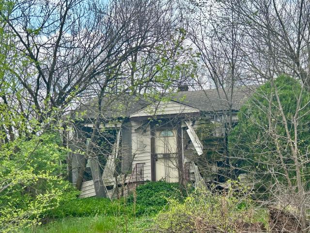 2144 Kentucky Street