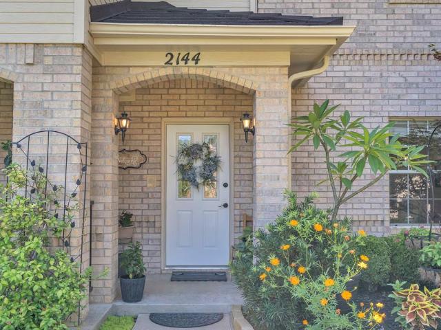 2144 Lakeforest Drive