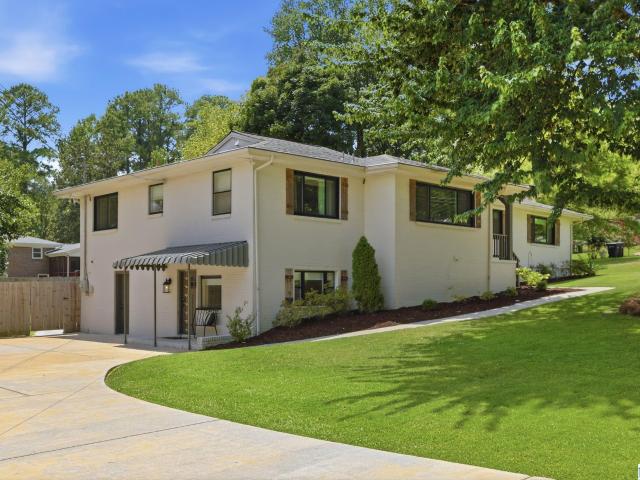2144 Lester Lane